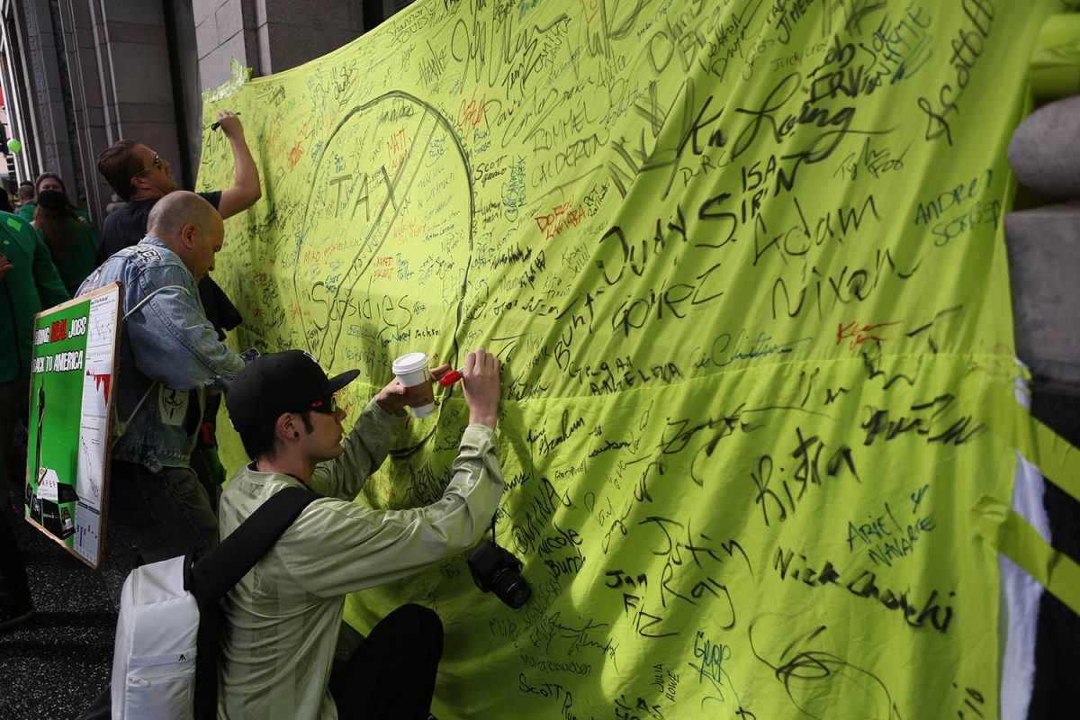 Coverage from the Oscar subsidy protest - fxguide