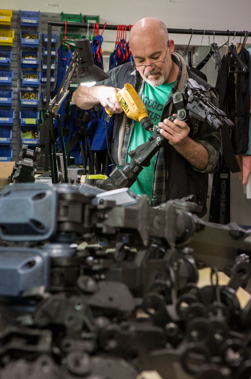 The practical and digital tech behind Chappie - fxguide